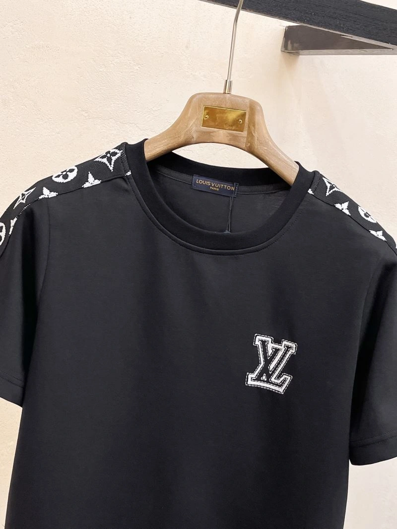 Low-cost Louis Vuitton Short Suits