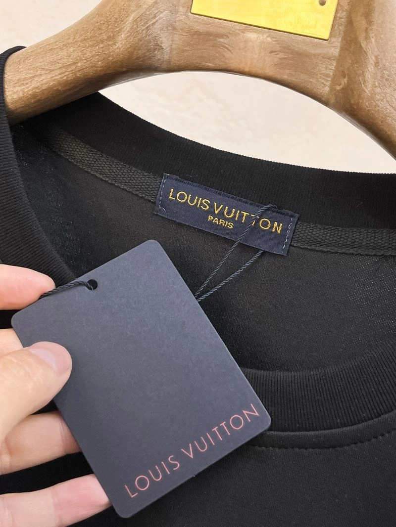 Low-cost Louis Vuitton Short Suits