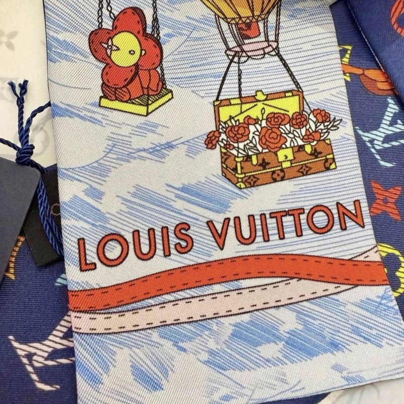 Exact replica Louis Vuitton Silk
