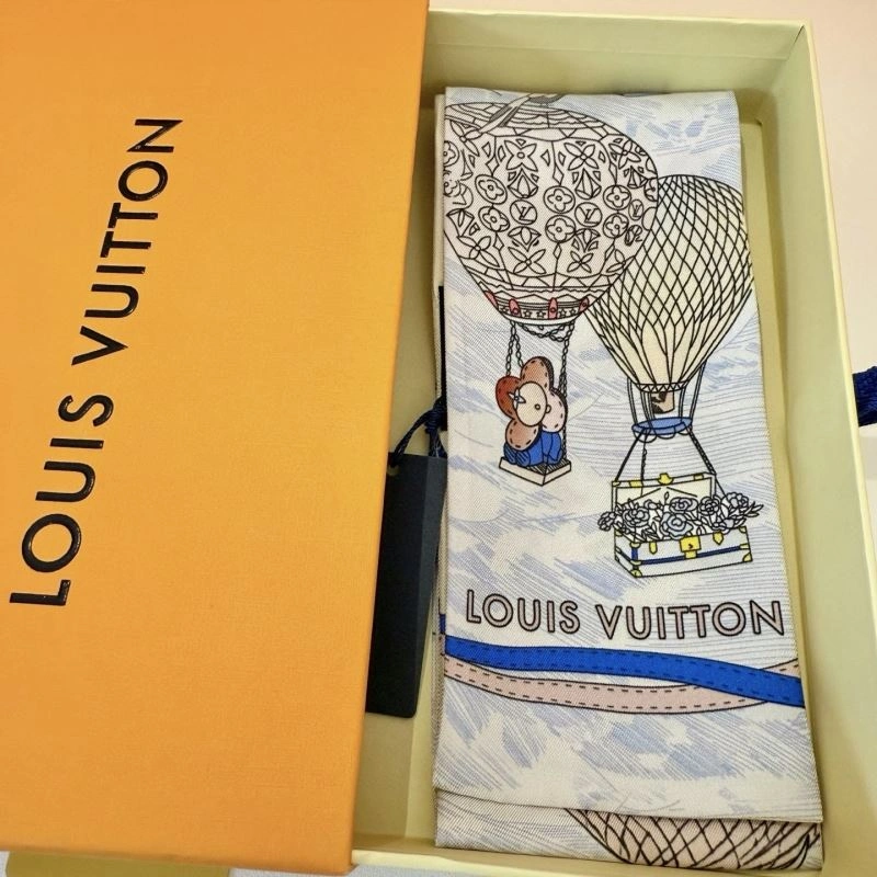 Bargain Louis Vuitton Silk