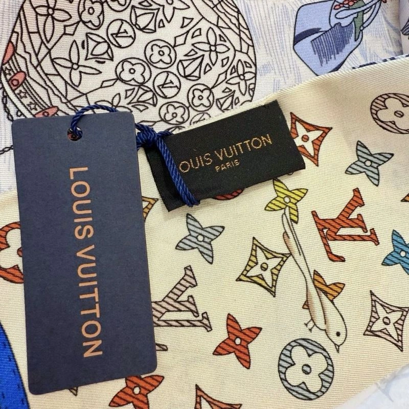 Bargain Louis Vuitton Silk