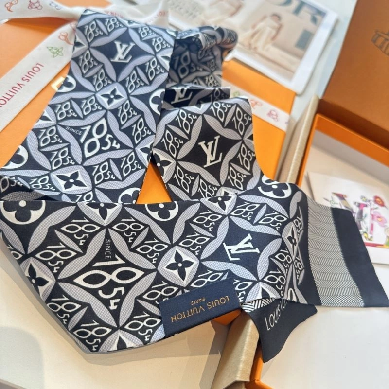 Bargain Louis Vuitton Silk