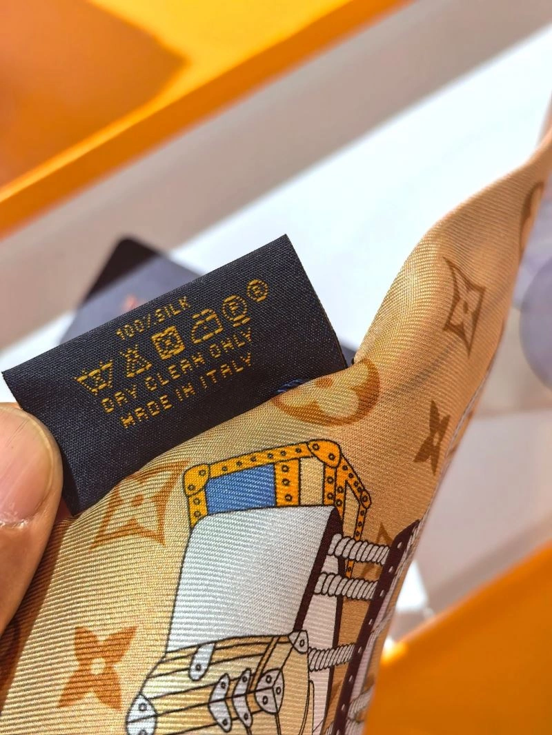 Mirror quality Louis Vuitton Silk