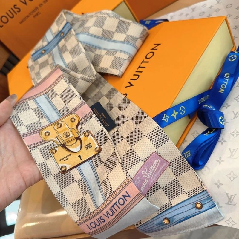 Top match Louis Vuitton Silk