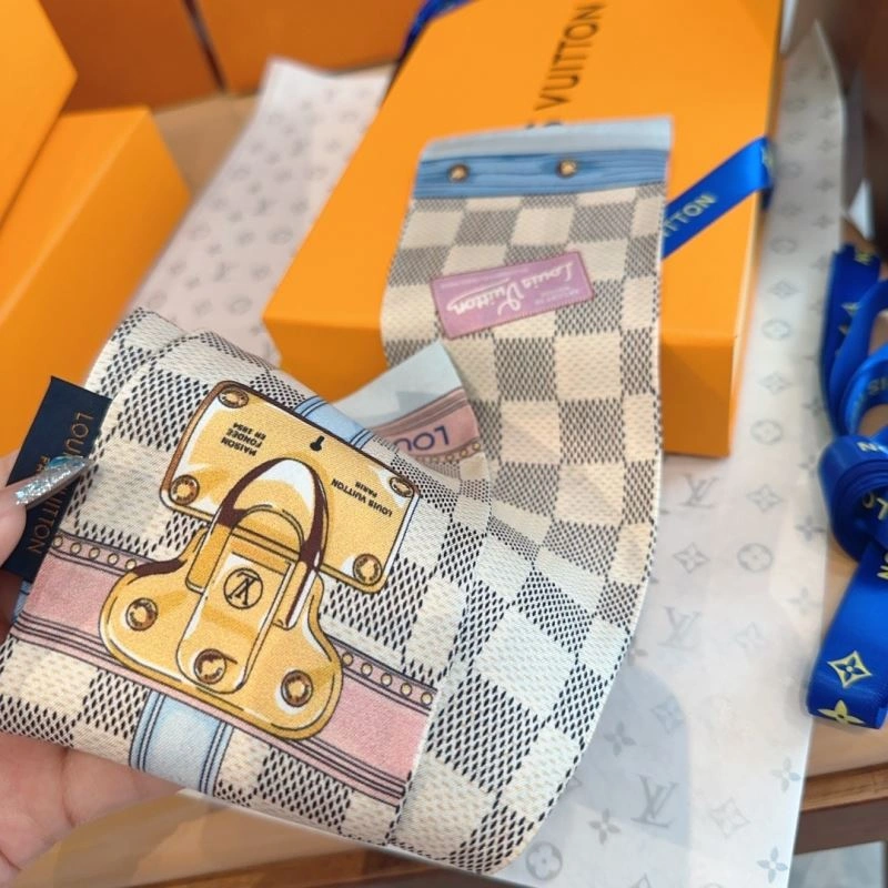Top match Louis Vuitton Silk