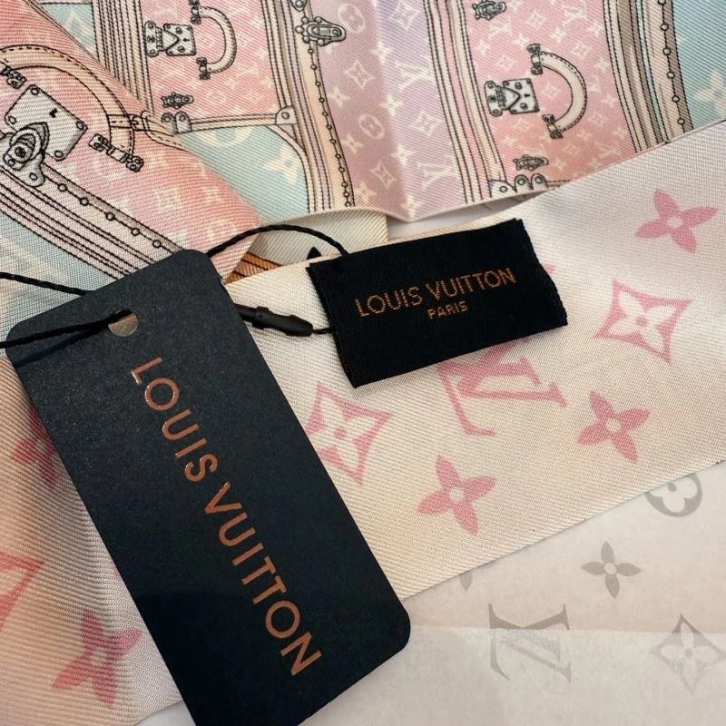Precise copy Louis Vuitton Silk