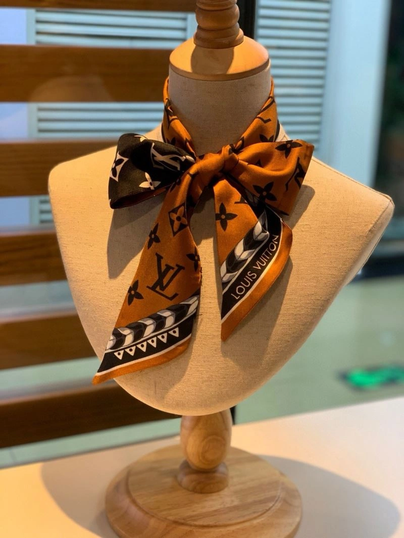Low-cost Louis Vuitton Silk