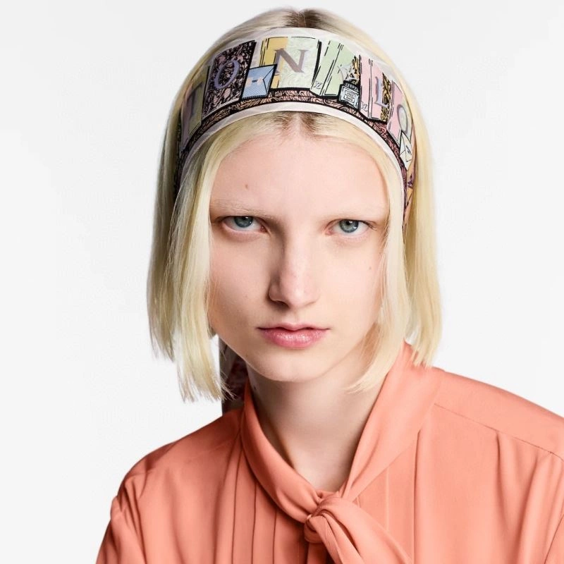 Accurate model Louis Vuitton Silk