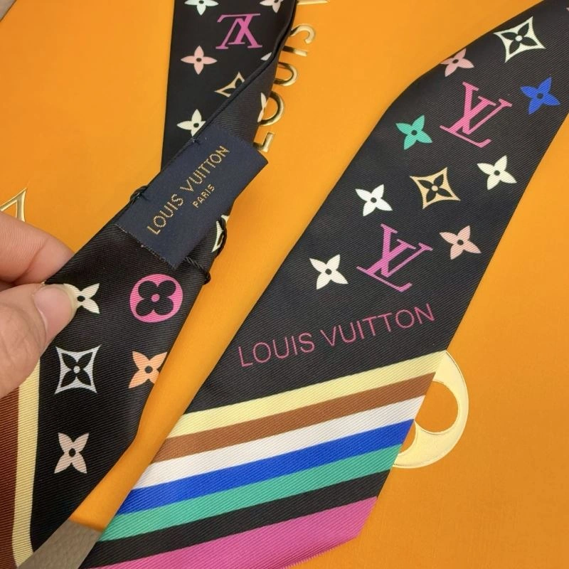 Top mirror Louis Vuitton Silk