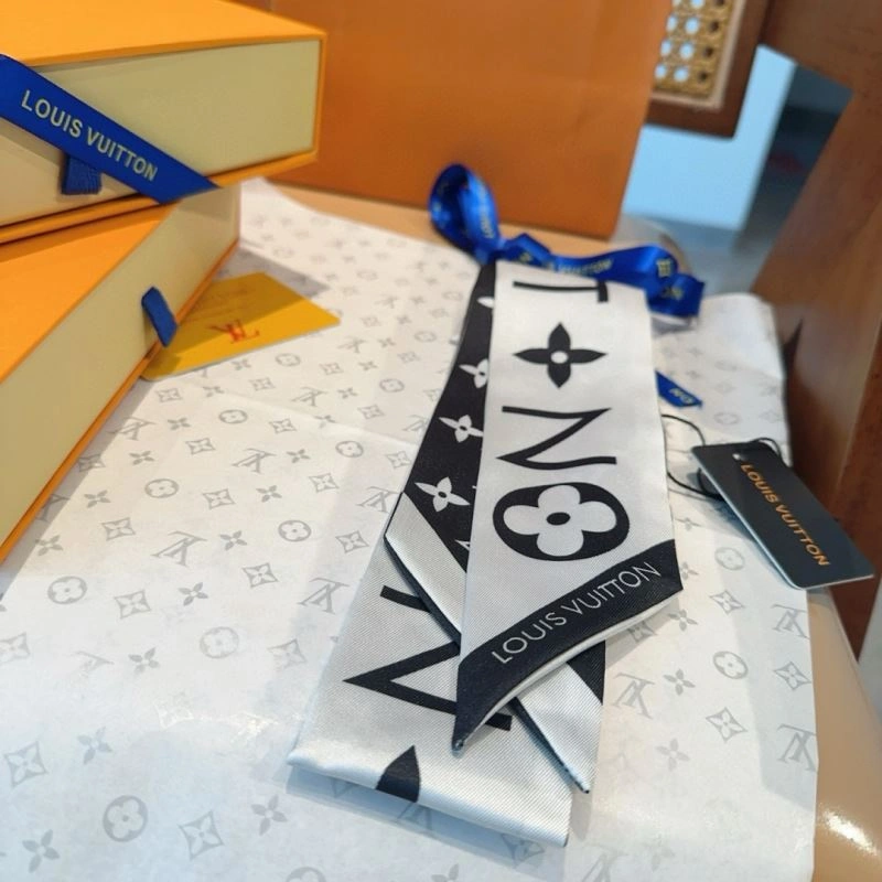 Top match Louis Vuitton Silk