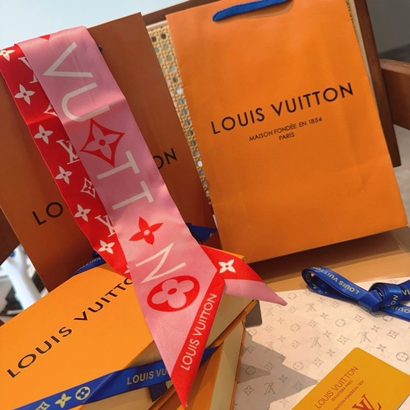 Brand-original Louis Vuitton Silk