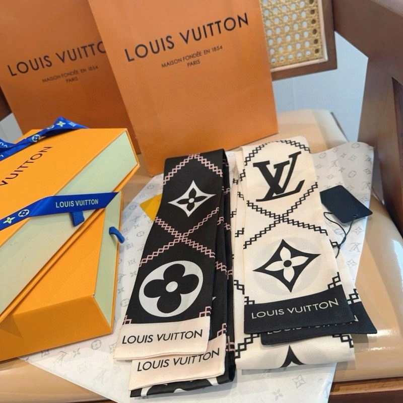 Top mirror Louis Vuitton Silk