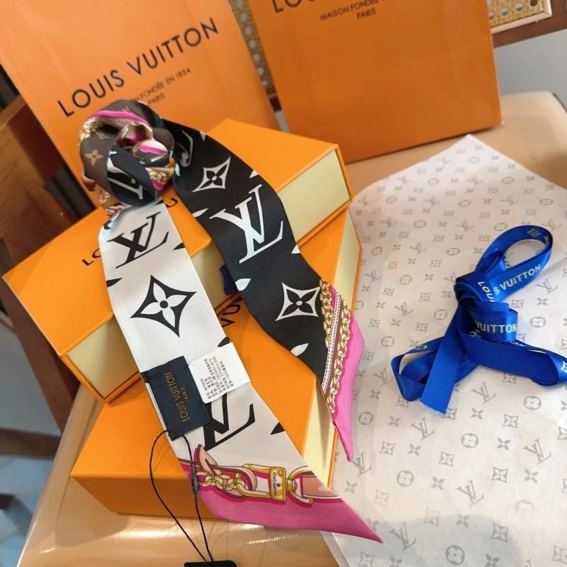 Brand-authenticated Louis Vuitton Silk
