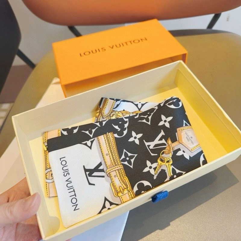 Accurate model Louis Vuitton Silk