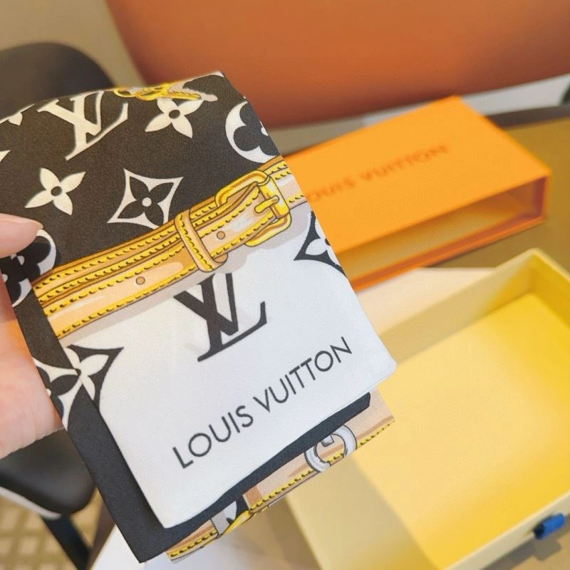 Accurate model Louis Vuitton Silk