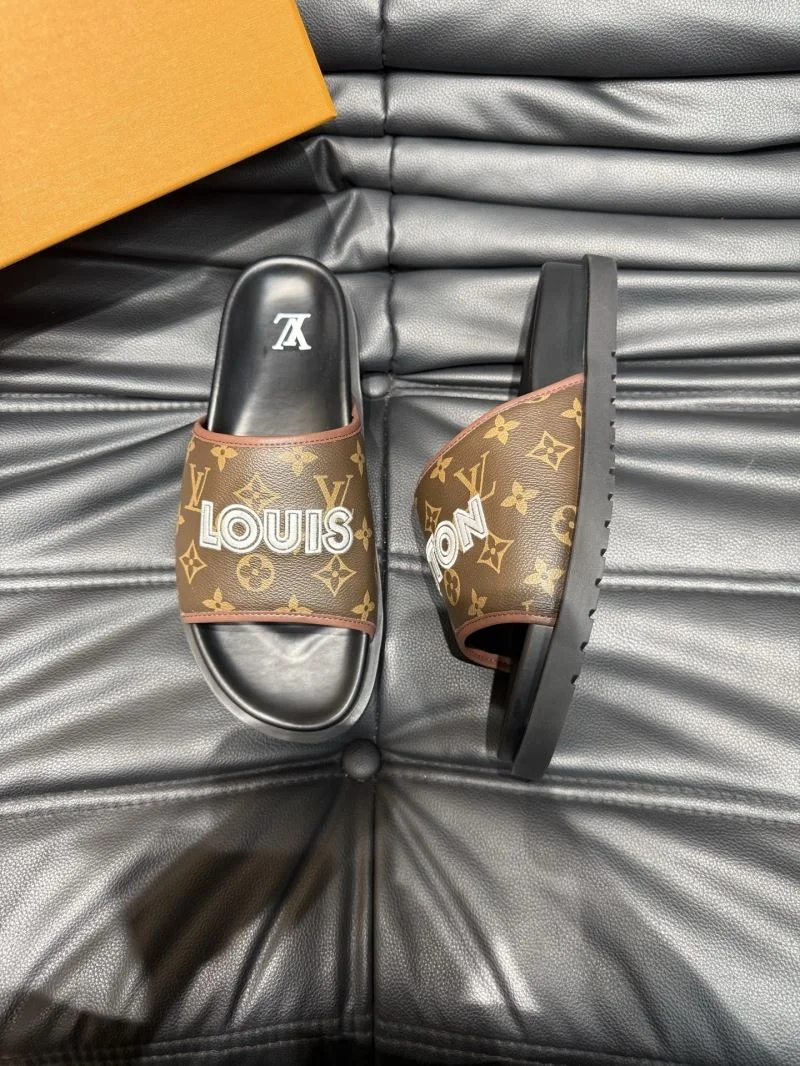 Accurate model Louis Vuitton Slippers