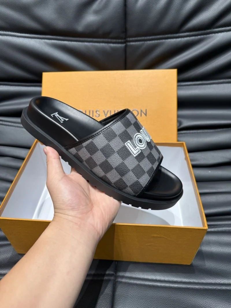 Low-cost Louis Vuitton Slippers