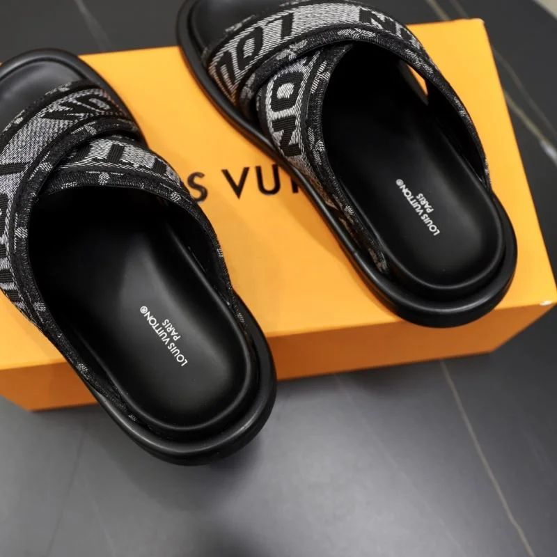Bargain Louis Vuitton Slippers