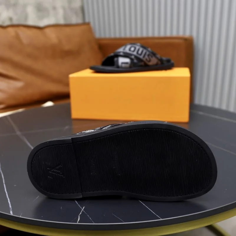 Bargain Louis Vuitton Slippers