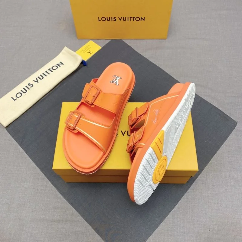 Accurate model Louis Vuitton Slippers