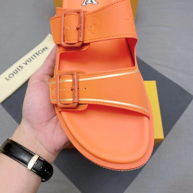 Accurate model Louis Vuitton Slippers