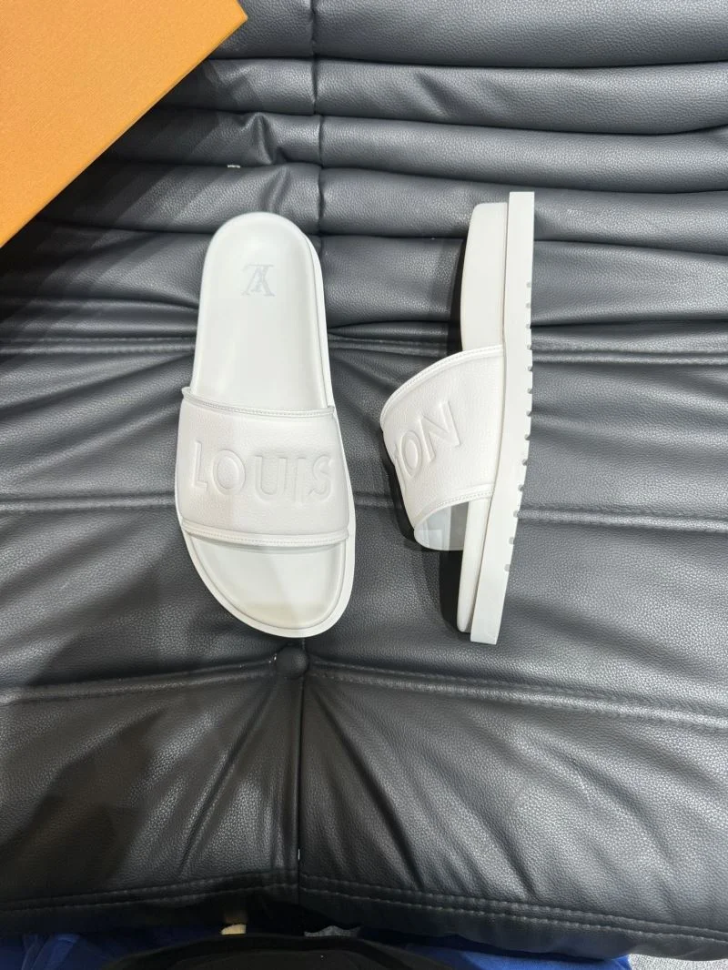 Low-cost Louis Vuitton Slippers