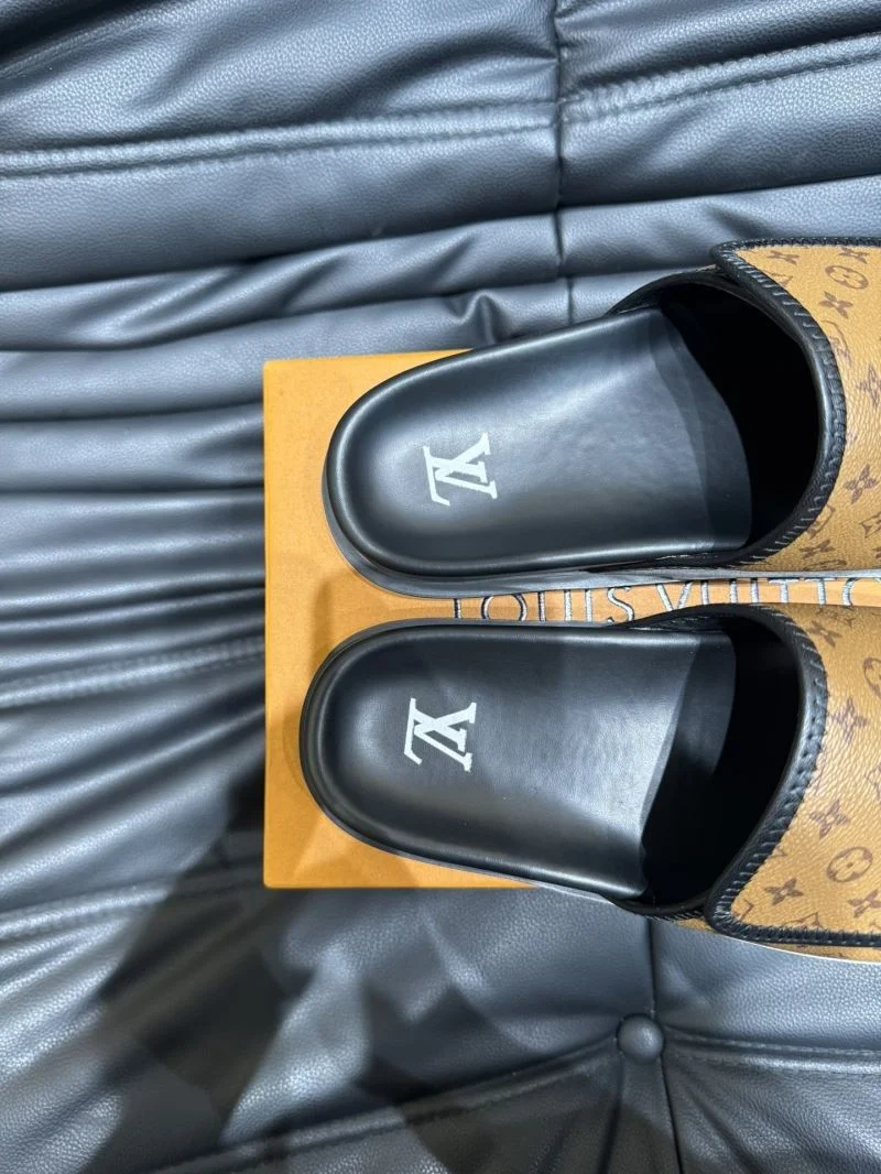 High fidelity Louis Vuitton Slippers