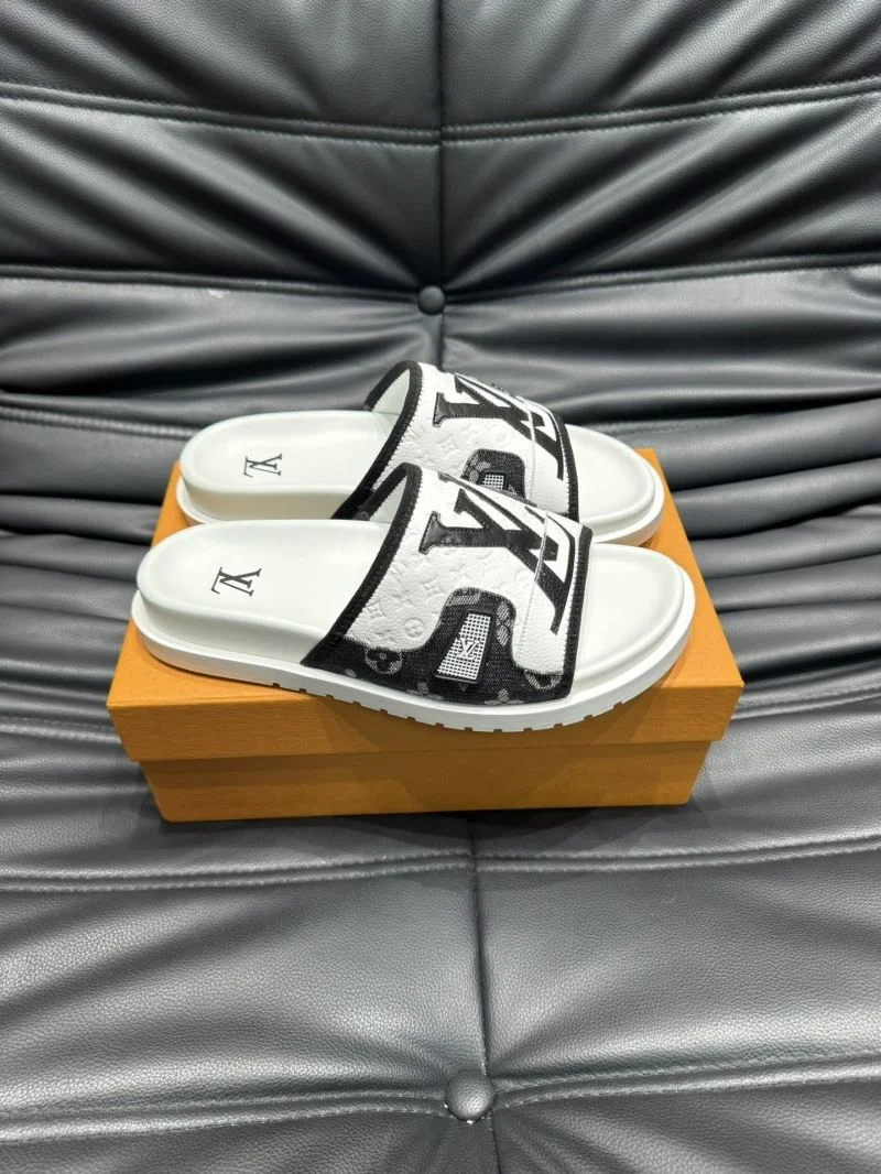 Accurate model Louis Vuitton Slippers