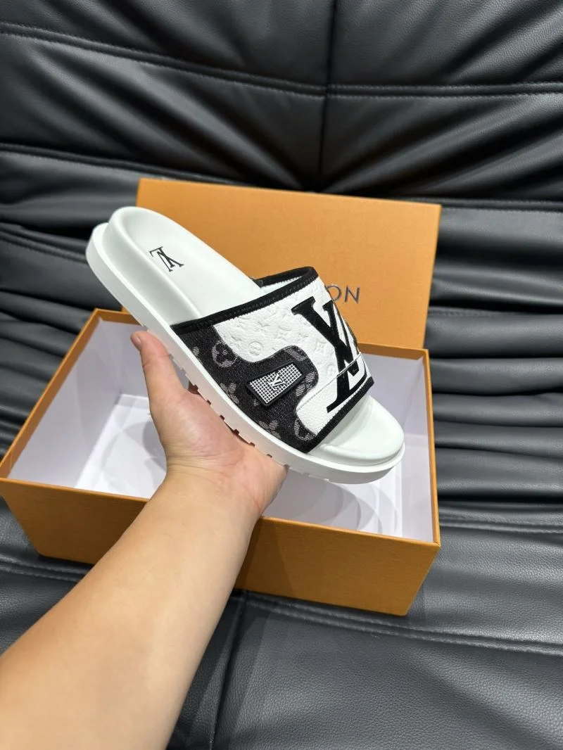 Accurate model Louis Vuitton Slippers
