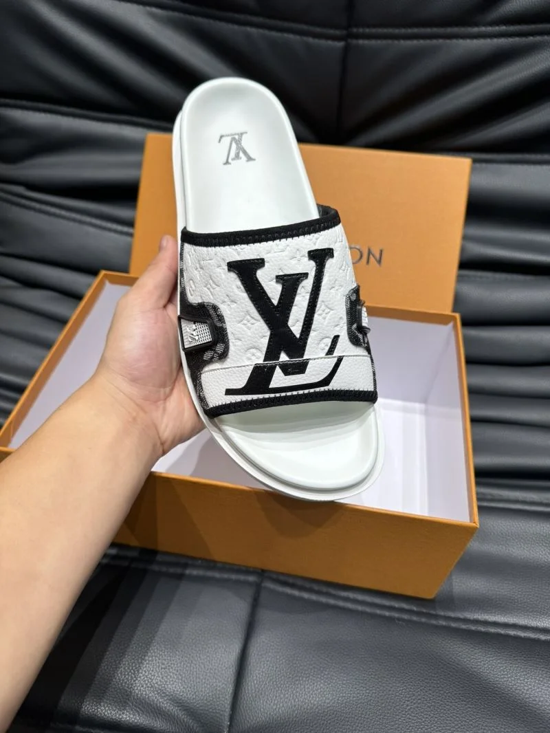 Accurate model Louis Vuitton Slippers
