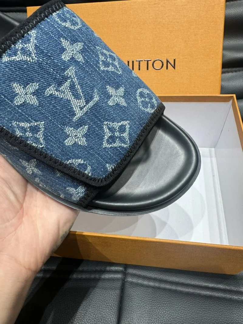 Bargain Louis Vuitton Slippers