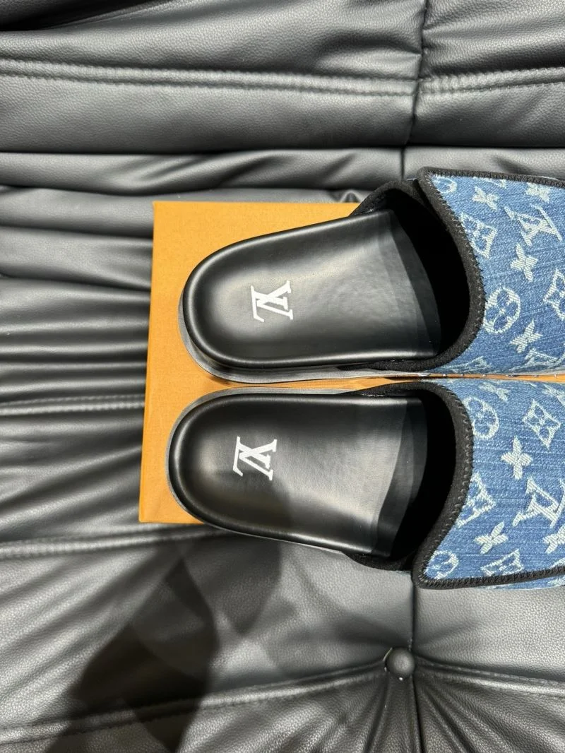 Bargain Louis Vuitton Slippers