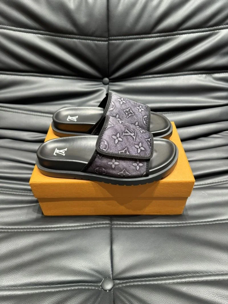 Low-cost Louis Vuitton Slippers