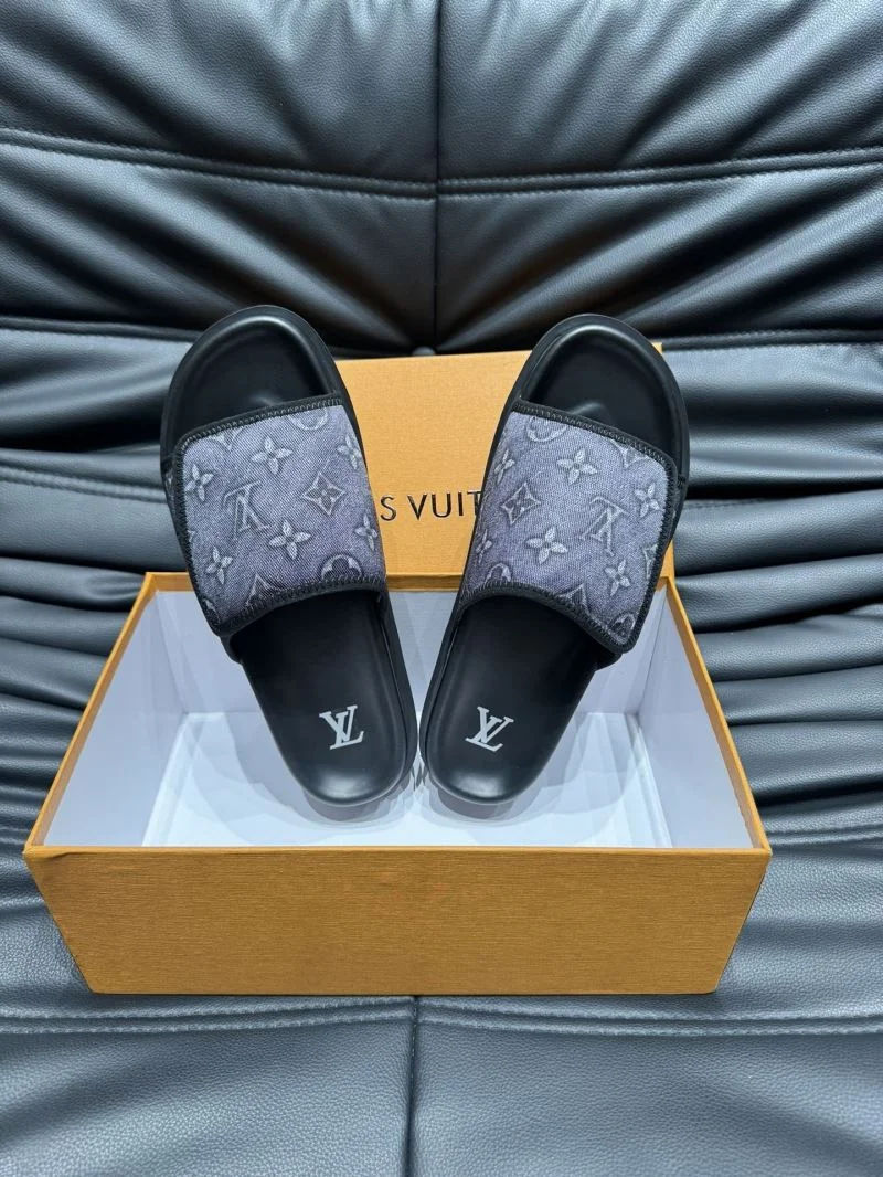 Low-cost Louis Vuitton Slippers