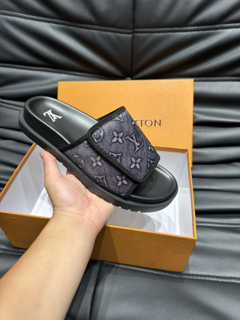 Low-cost Louis Vuitton Slippers
