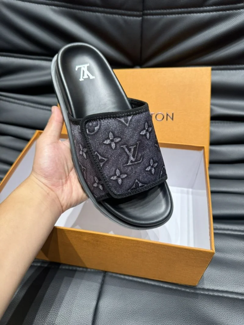 Low-cost Louis Vuitton Slippers