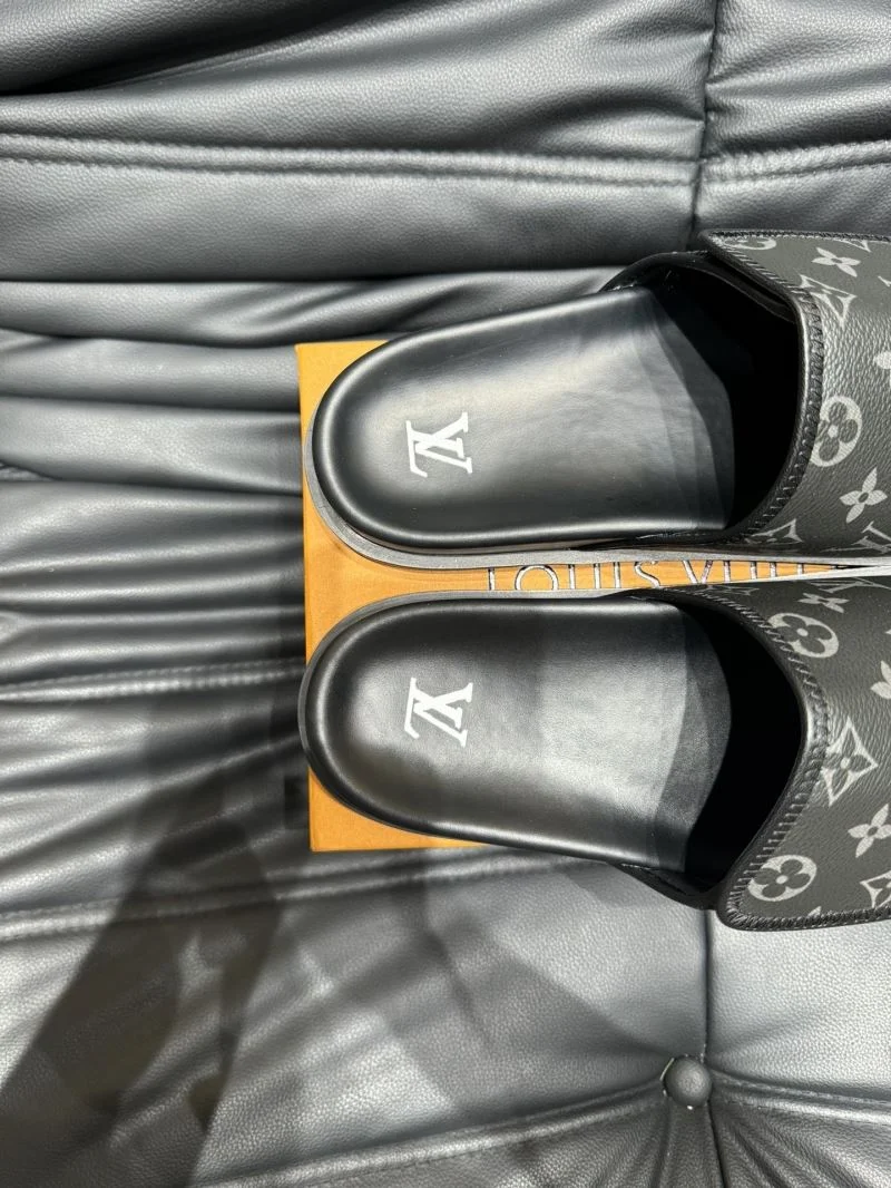 Official Louis Vuitton Slippers