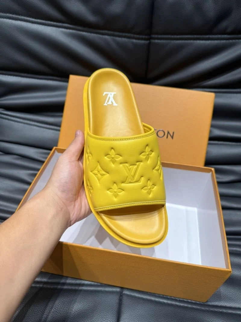 Bargain Louis Vuitton Slippers
