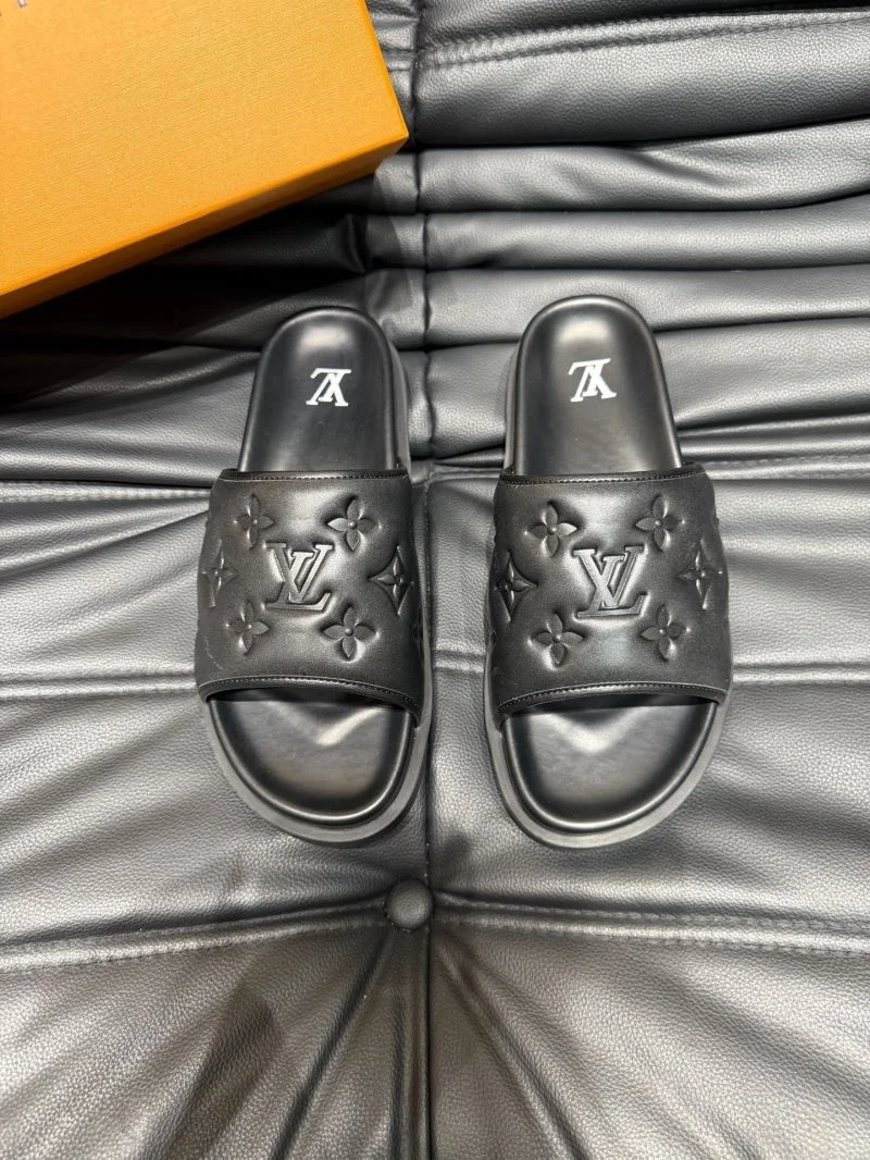 Louis Vuitton Slippers