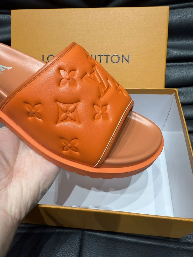 Low-cost Louis Vuitton Slippers
