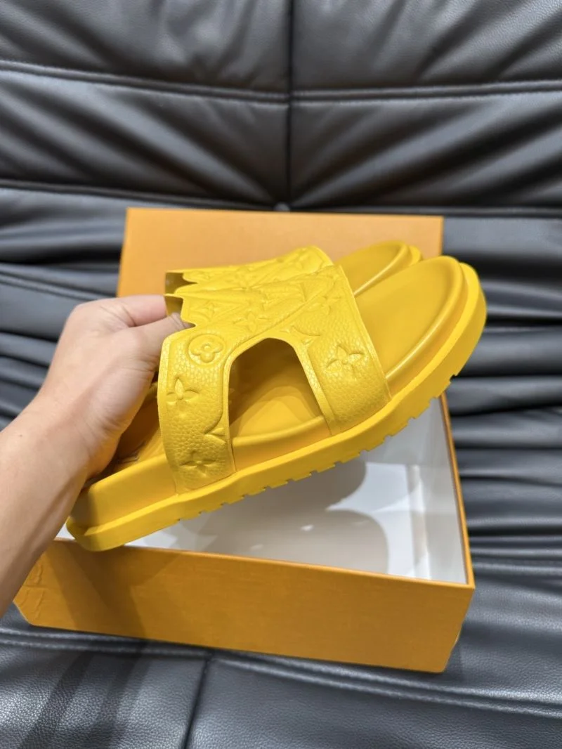 Brand-authenticated Louis Vuitton Slippers