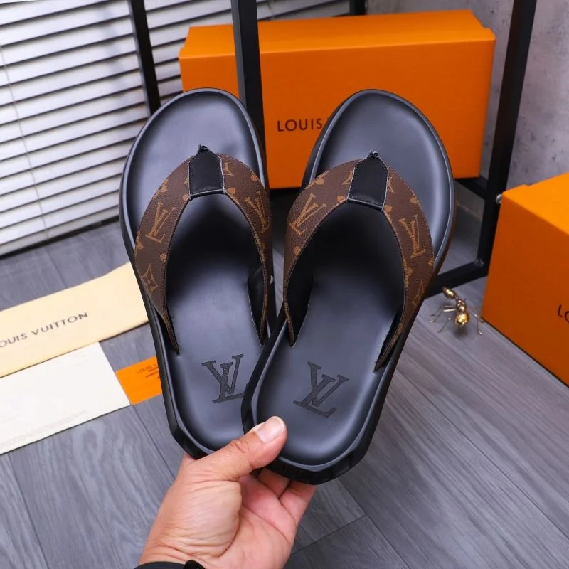 Brand-authenticated Louis Vuitton Slippers