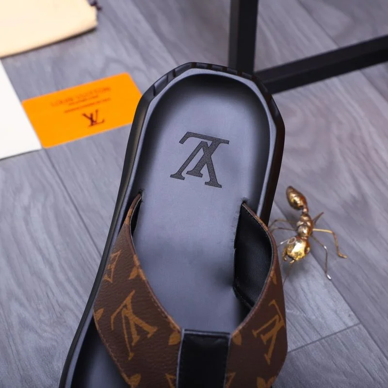 Brand-authenticated Louis Vuitton Slippers