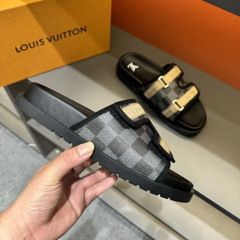 Low-cost Louis Vuitton Slippers