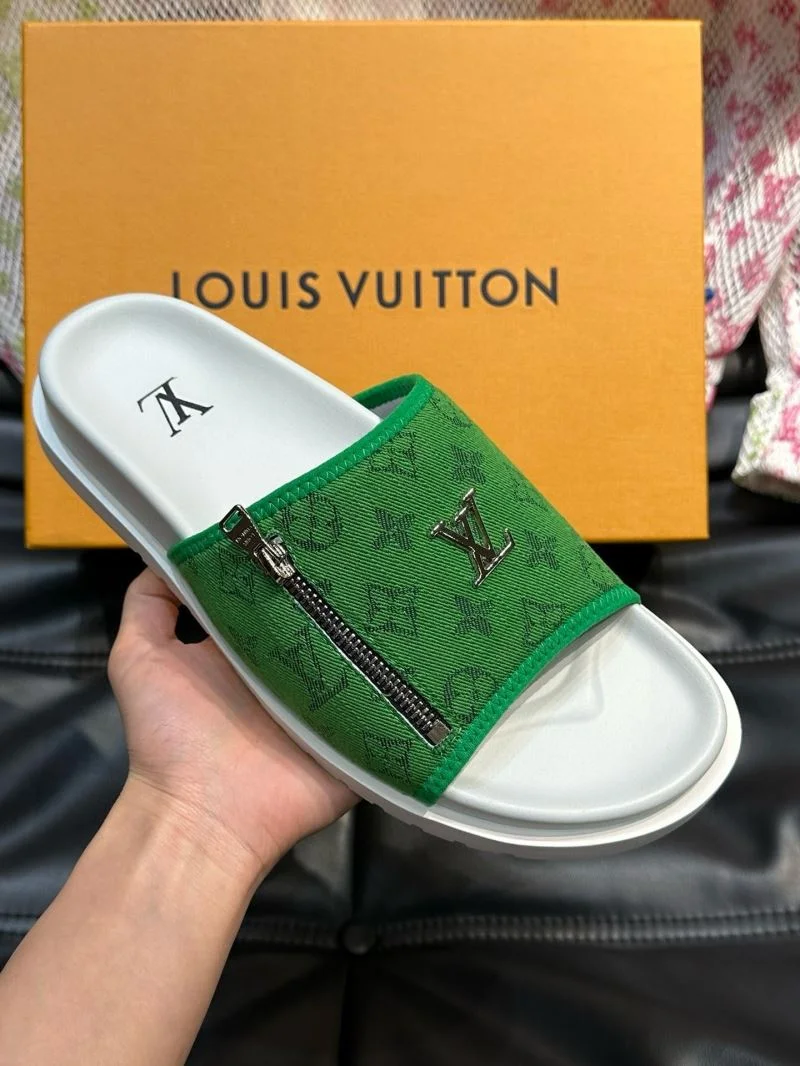 Bargain Louis Vuitton Slippers