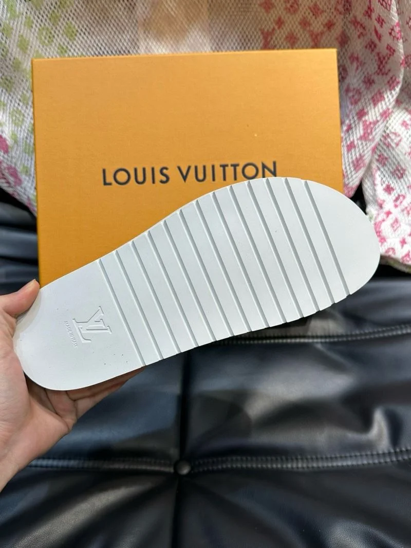 Inexpensive Louis Vuitton Slippers