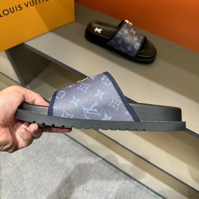 Accurate model Louis Vuitton Slippers