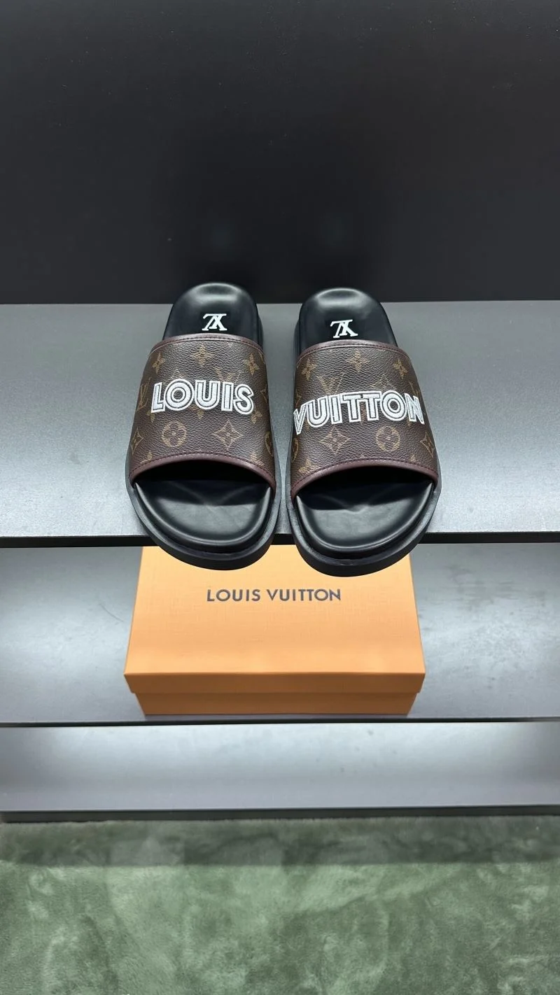 Louis Vuitton Slippers