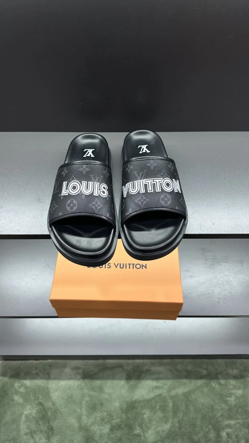 Louis Vuitton Slippers