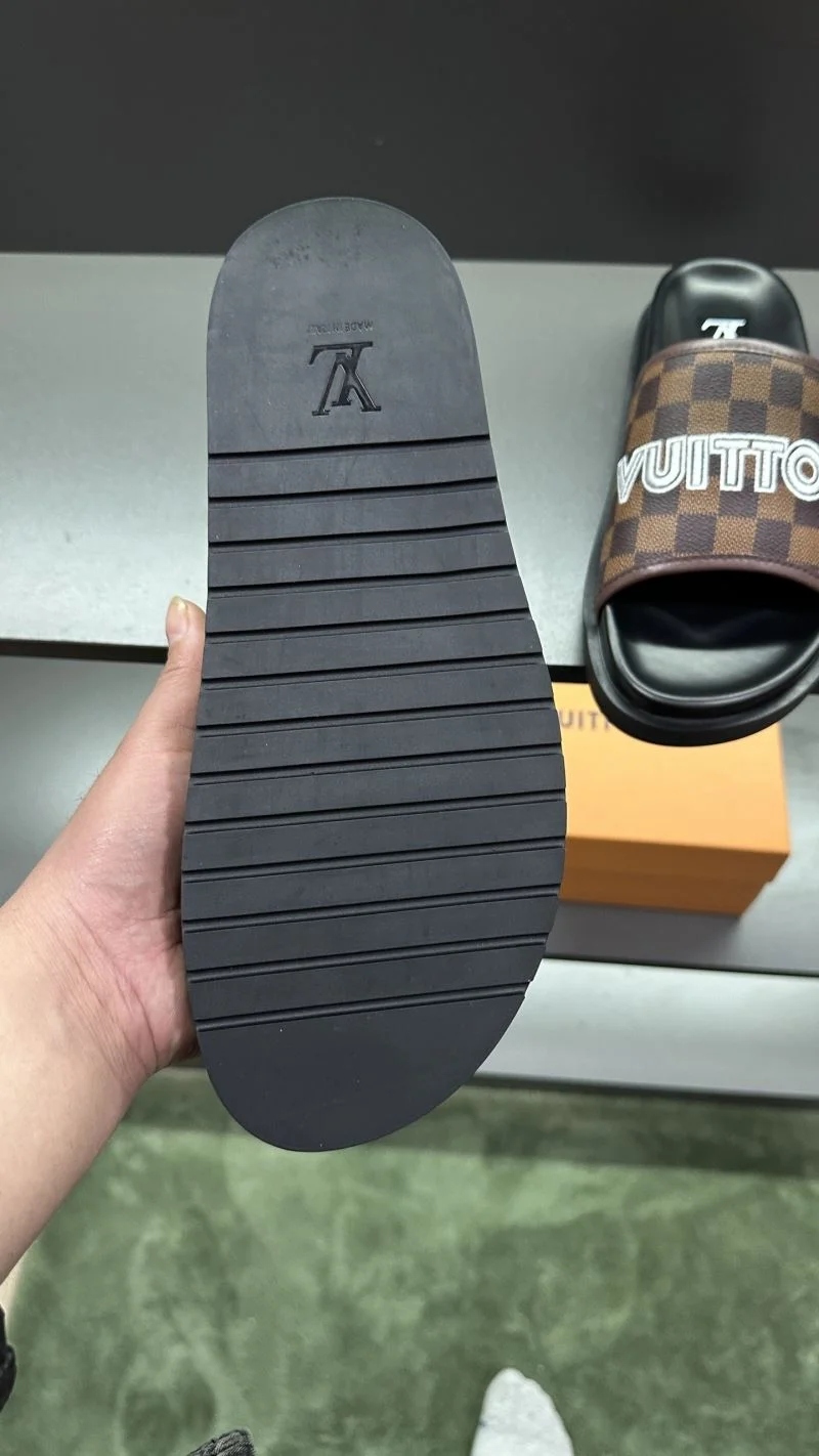 Cut-rate Louis Vuitton Slippers